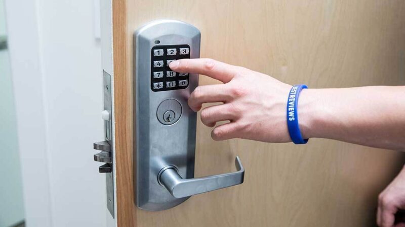 7 Types Of Keyless Locks And Tips For Choosing The Best One - Cool Spaces