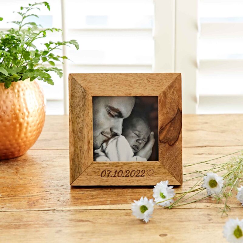 5 Unique Personalized Photo Frame Ideas - Cool Spaces